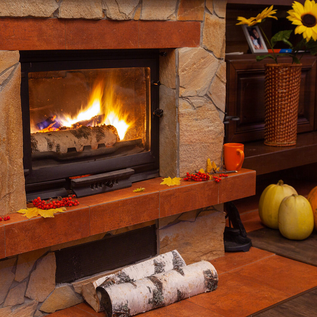 Create the Perfect Fireplace Ambiance for Thanksgiving Dinner